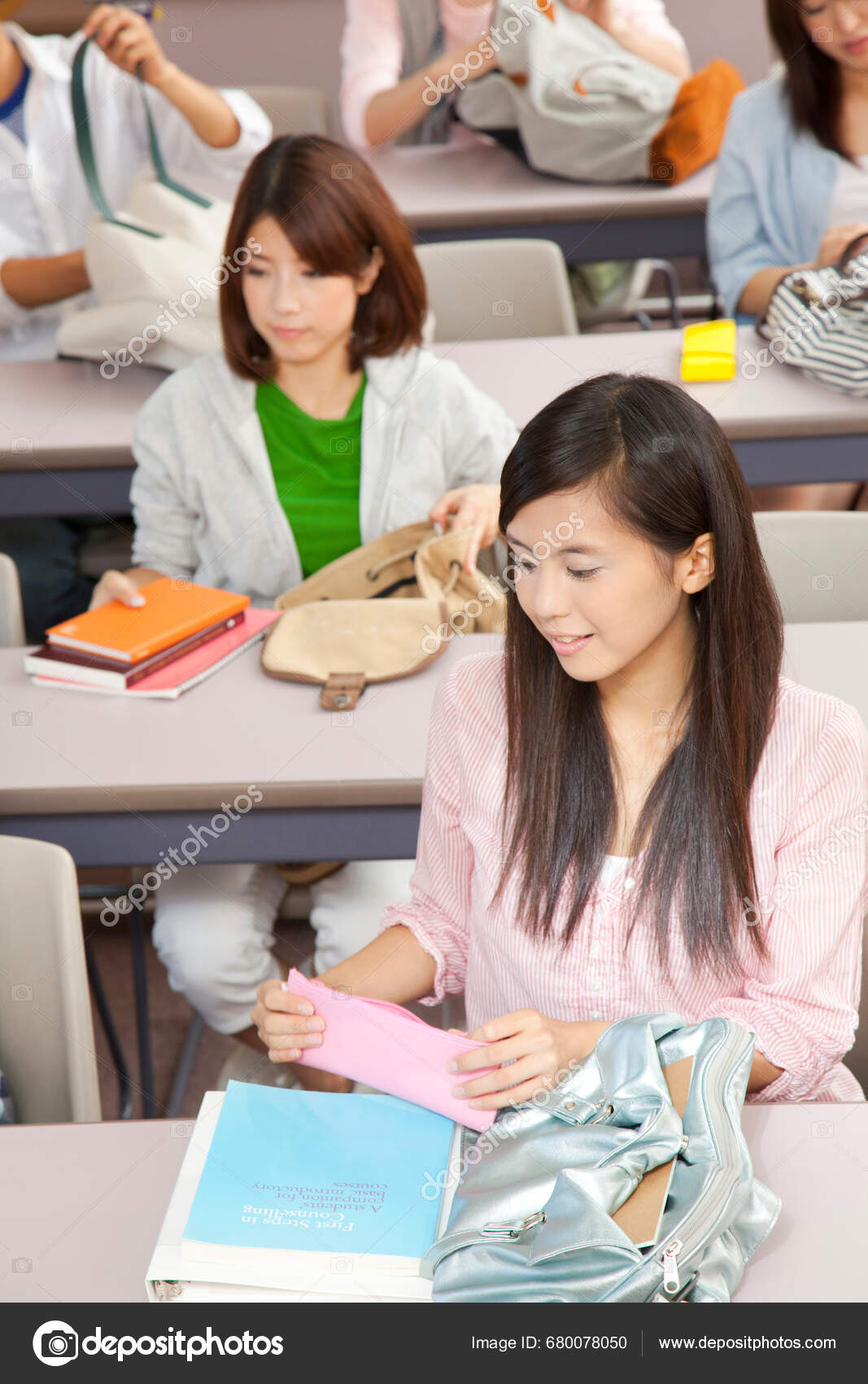 Portrait Asian Students Studying Classroom — Stock Photo ...