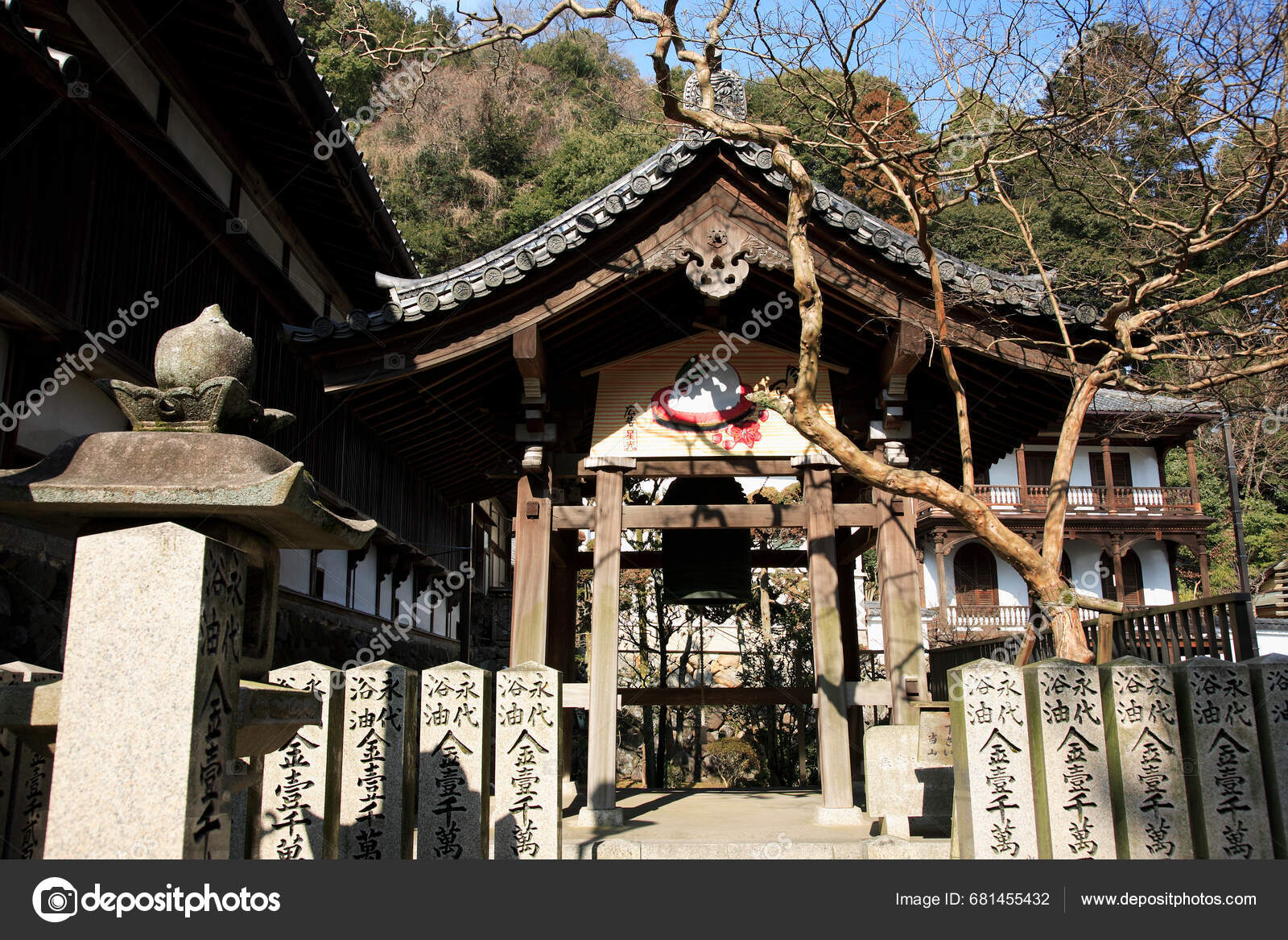 Scenic Shot Beautiful Ancient Japanese Shrine — Stock Editorial Photo ...