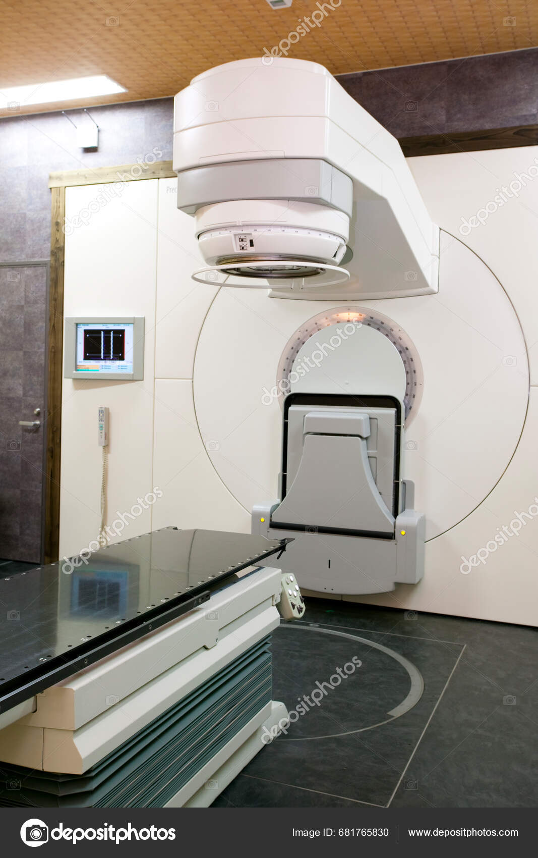 Modern Interior Medical Mri Room — Stock Photo © Paylessimages #681765830