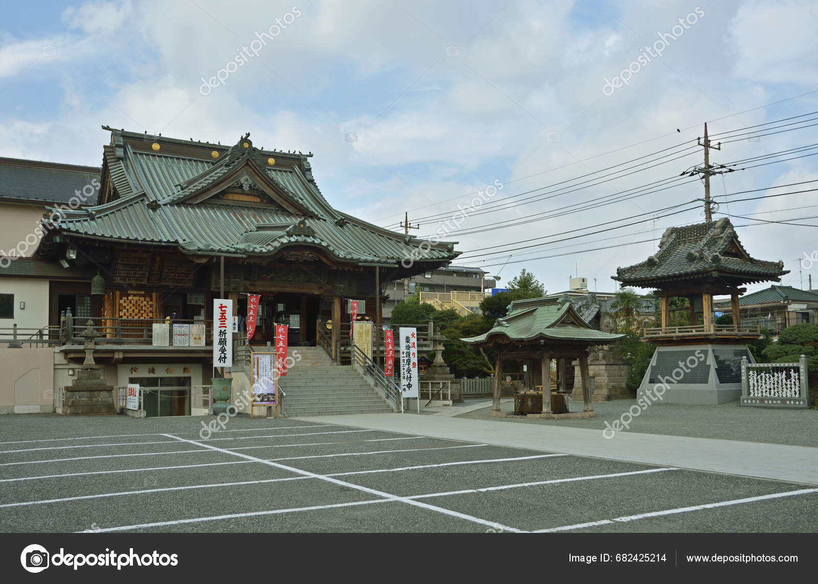 Stunning Shot Gorgeous Ancient Japanese Shrine — Stock Editorial Photo ...