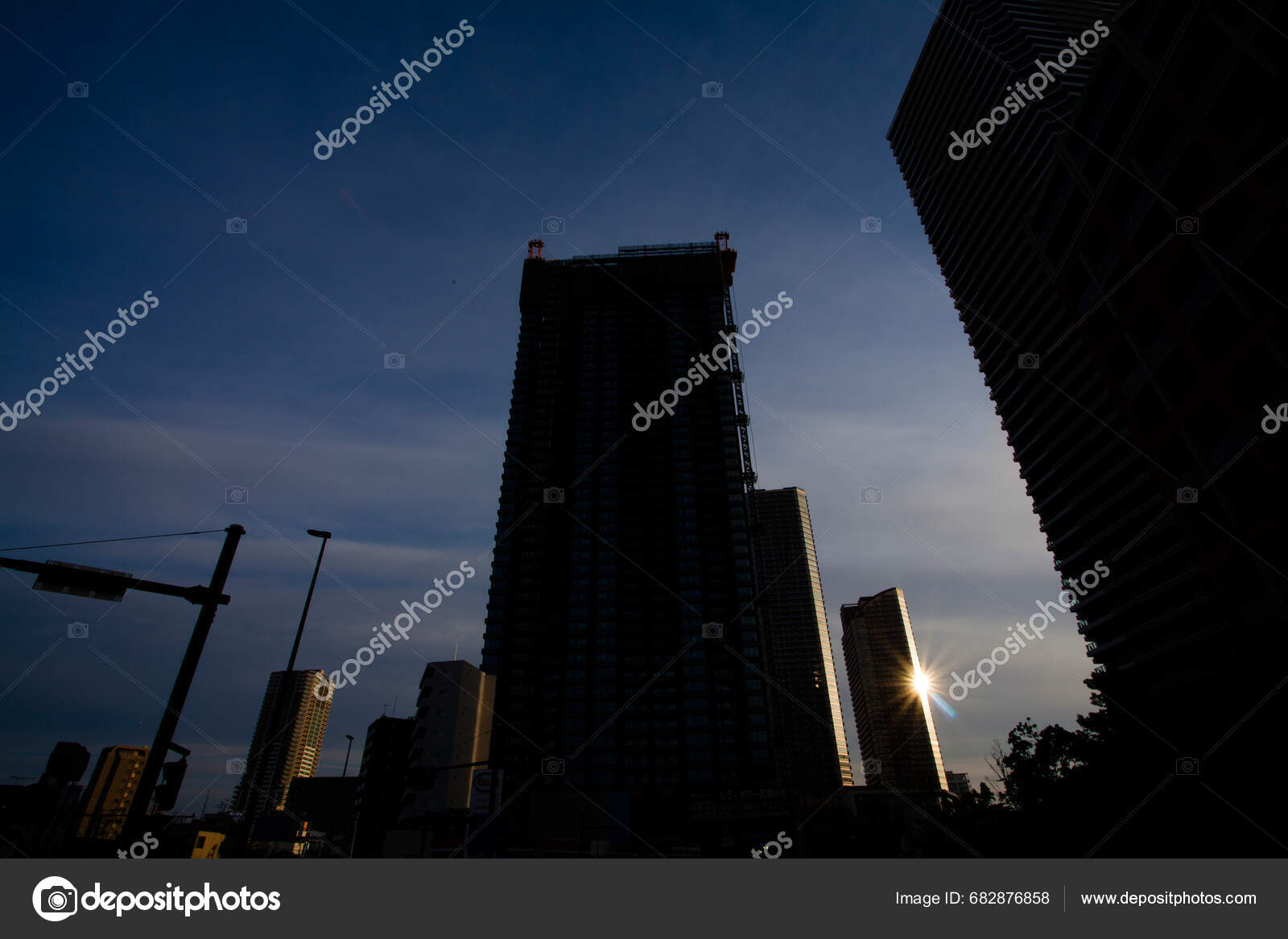 Arquitectura Moderna Ciudad Asiática — Foto de stock #682876858 ...
