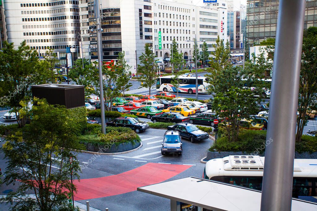 Chuo Ward, Tokio. Estación de Tokio. Edificios integrados con la ...