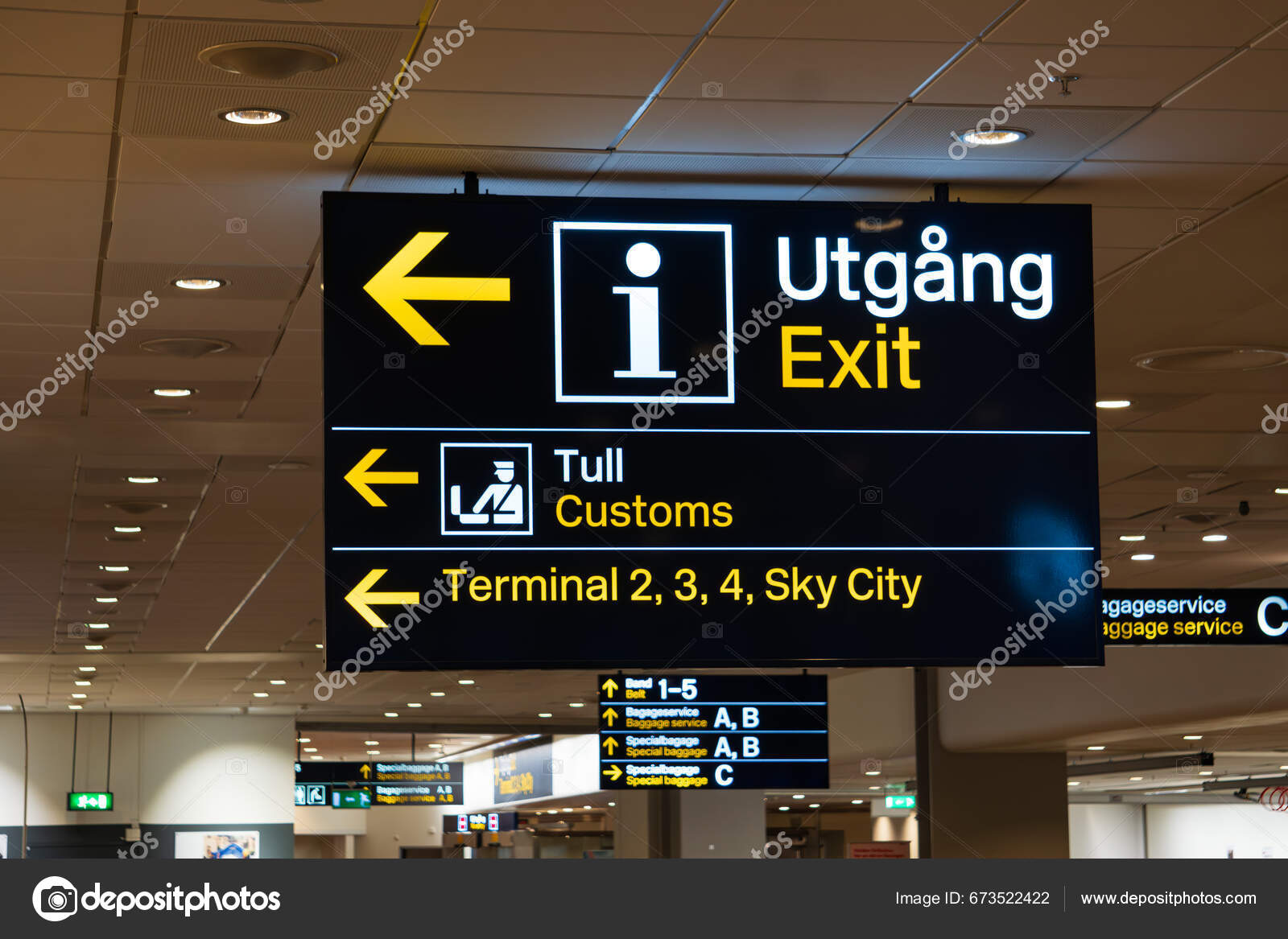 Signo Salida Signo Terminal Signo Aduana Aeropuerto Sueco — Foto ...