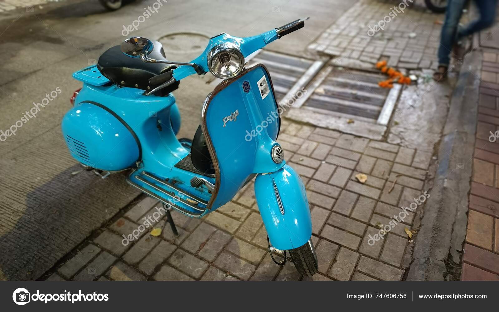 Ride Time Vintage Bajaj Scooter Focus — Stock Editorial Photo © Ranger ...