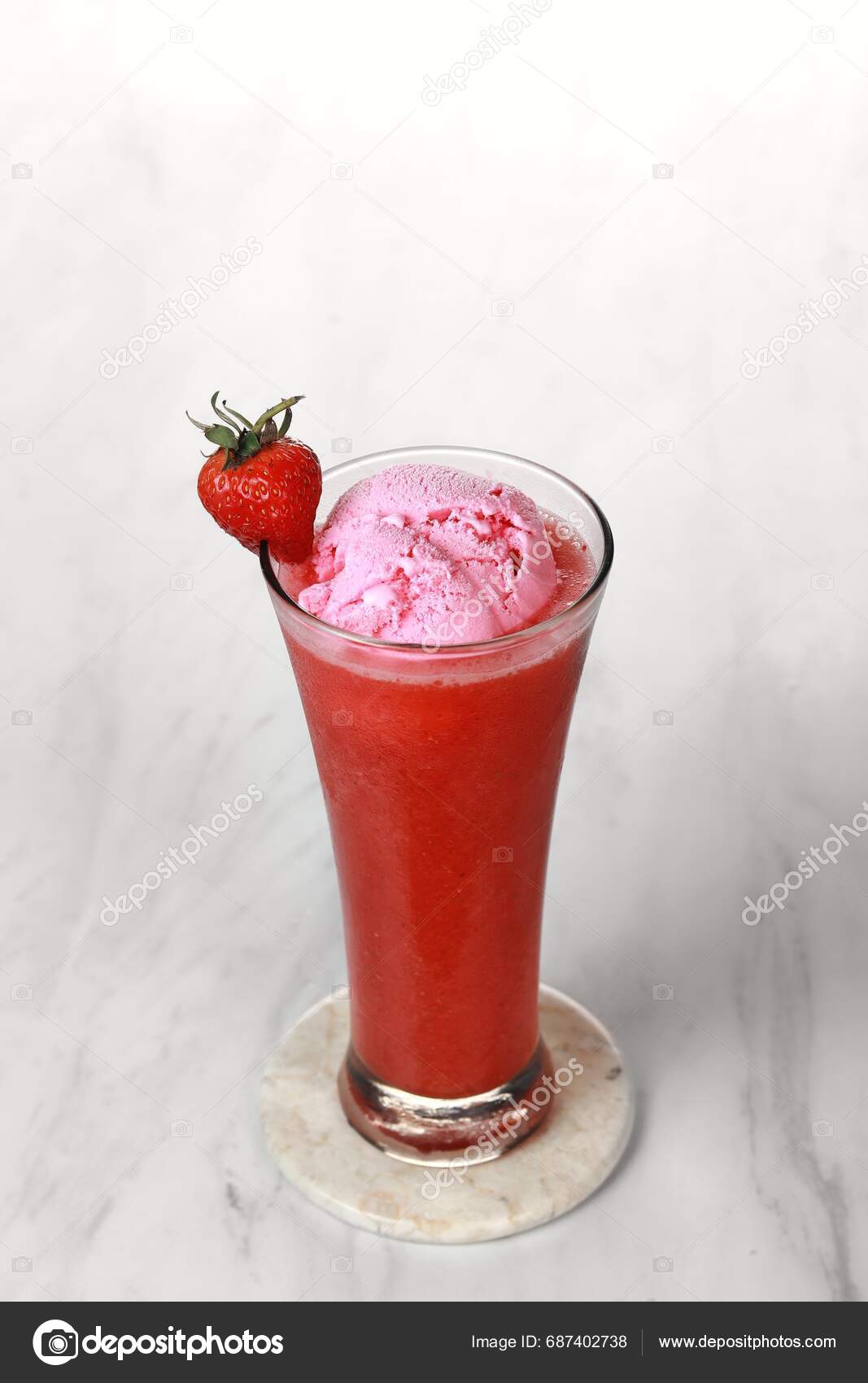 Strawberry Juice Ice Cream Served Very Luxurious Clear Glass Isolated ...