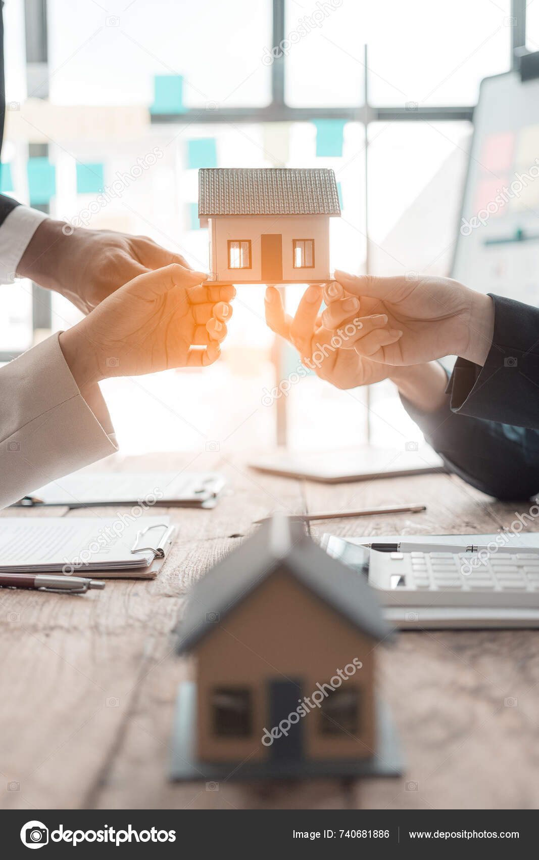 Real Estate Agent Explaining Layout House Client Who Buy New — Stock ...