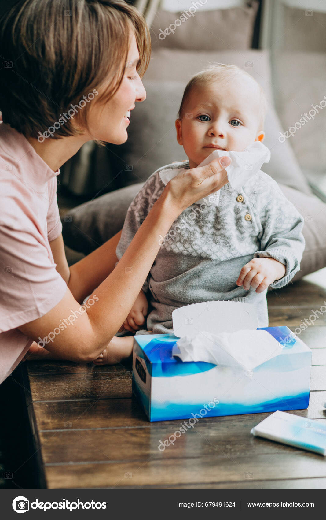Mother Her Little Son Using Napkins Runny Nose — Stock Photo ...