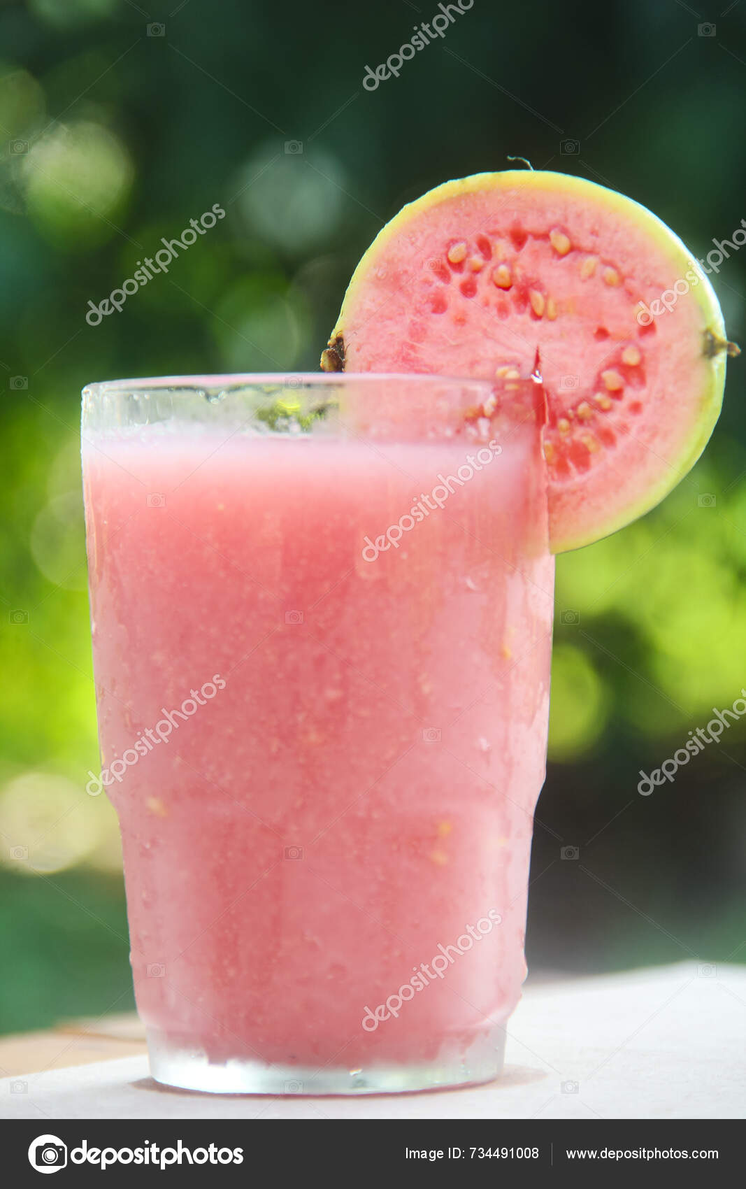 Guava Juice Fresh Guava Juice Glass Cup Guava Slices Natural — Stock ...
