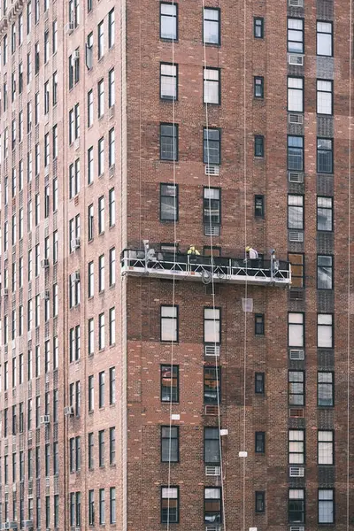 Lift atap Stock Photos, Royalty Free Lift atap Images | Depositphotos