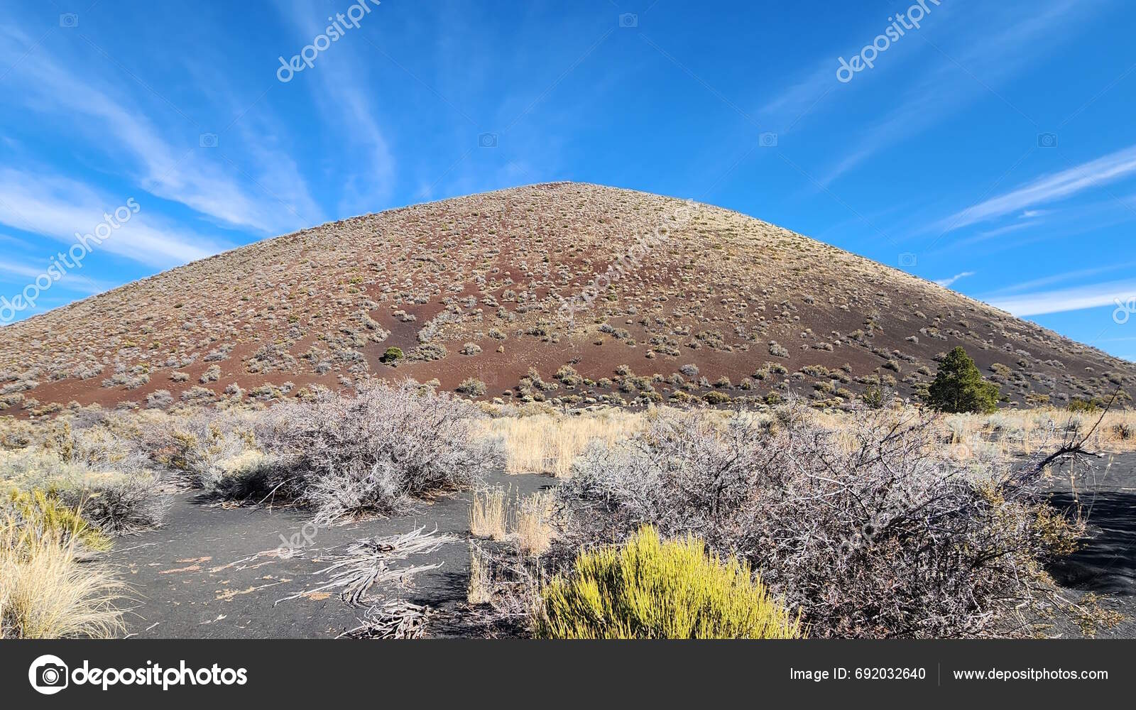 Photo Captures Stunning View Maroon Crater Extinct Volcano Arizona ...