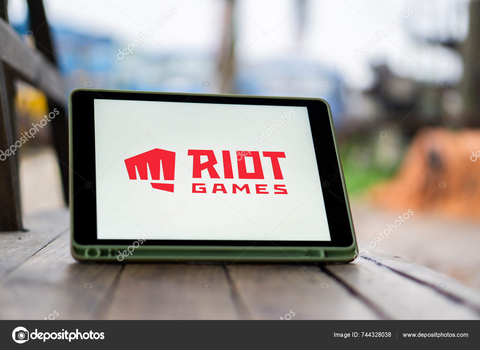 Dhaka Bangladesh Sep 2024 Riot Games Logo Smartphone — Stock Editorial ...