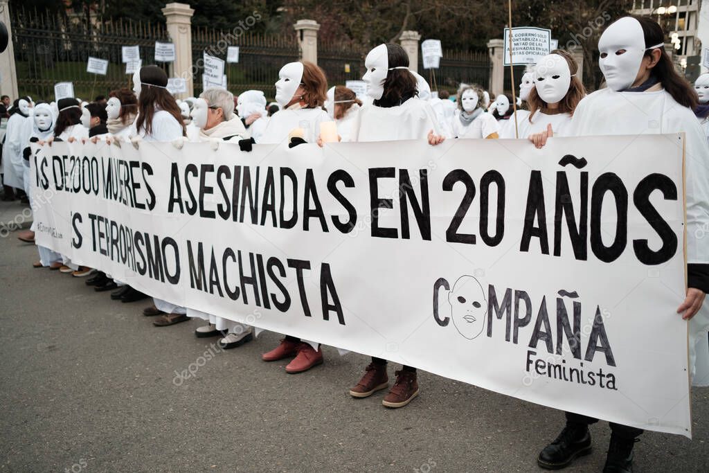 Varias mujeres protestan durante la manifestación del 8M en el Día ...