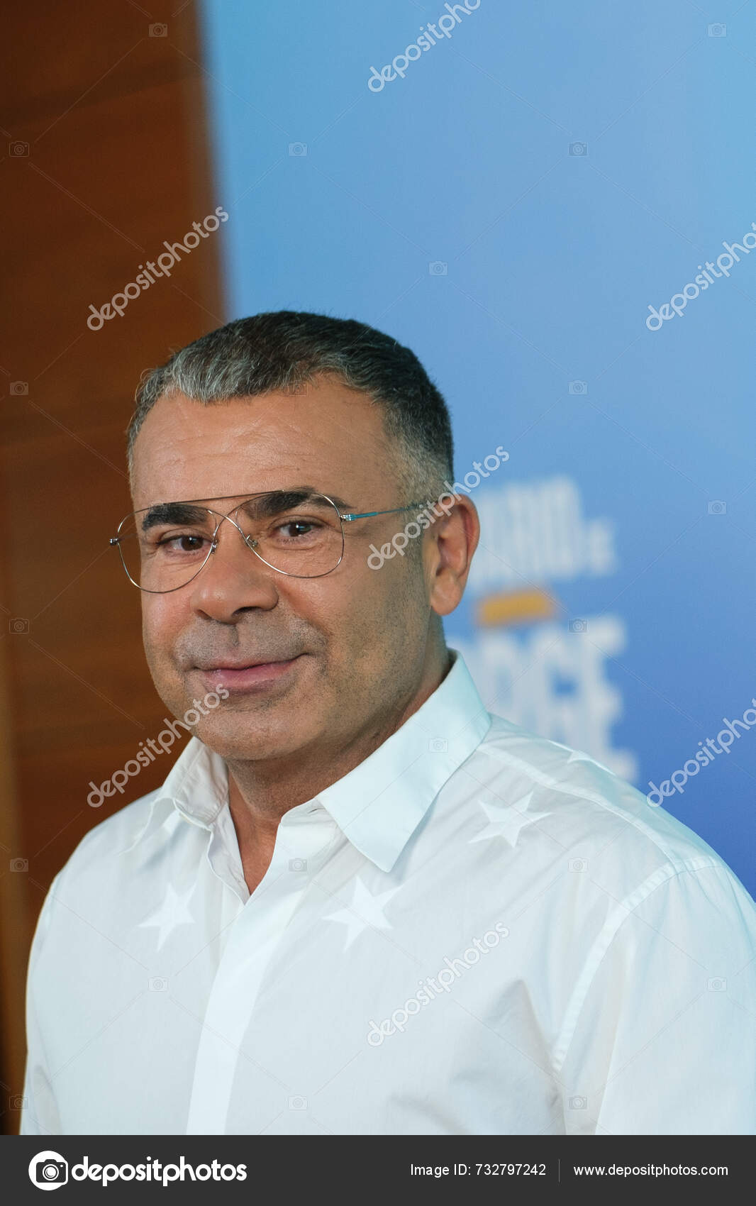 Jorge Javier Vázquez Posa Durante Presentación Del Programa Televisión ...