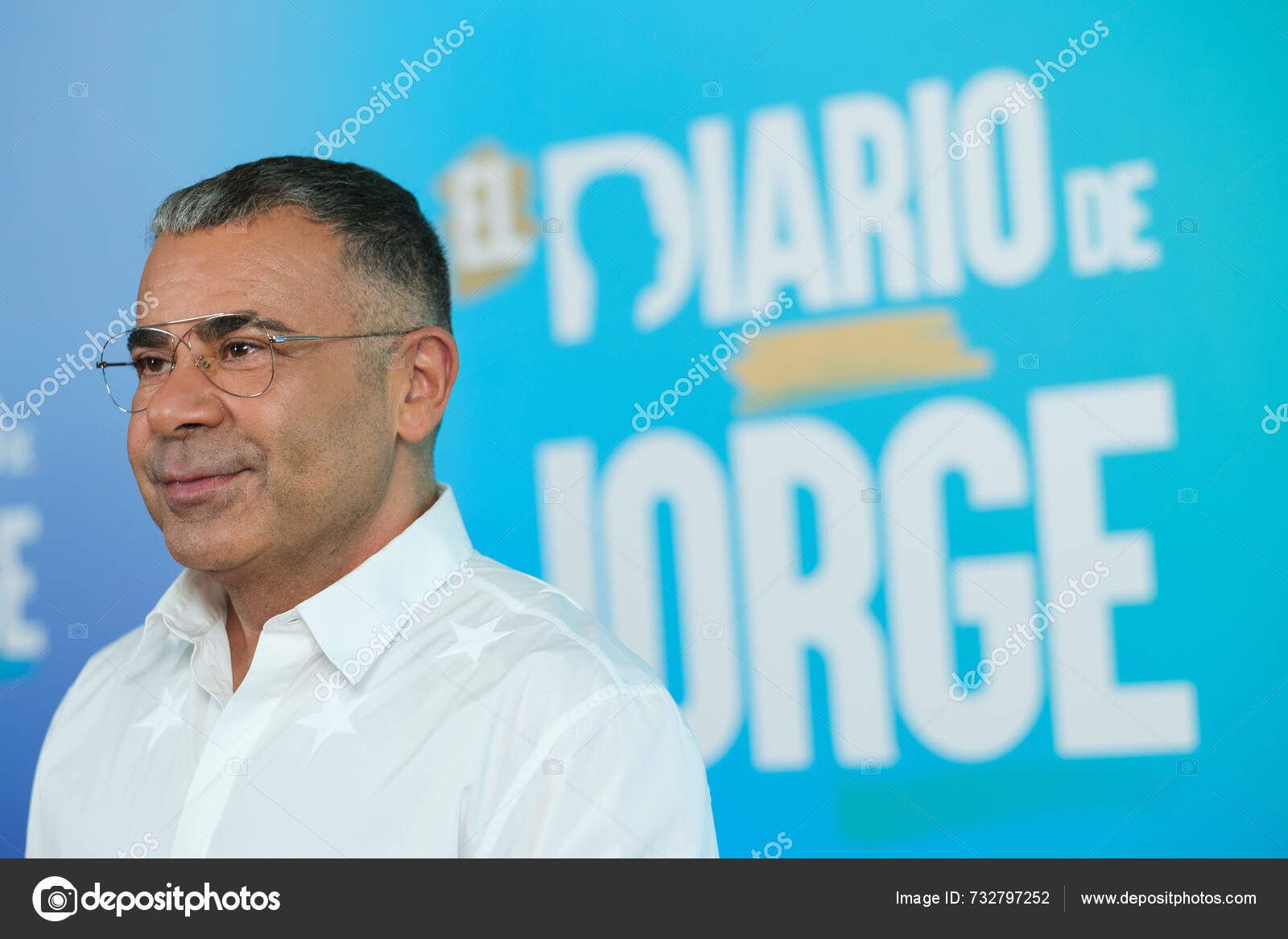 Jorge Javier Vázquez Posa Durante Presentación Del Programa Televisión ...