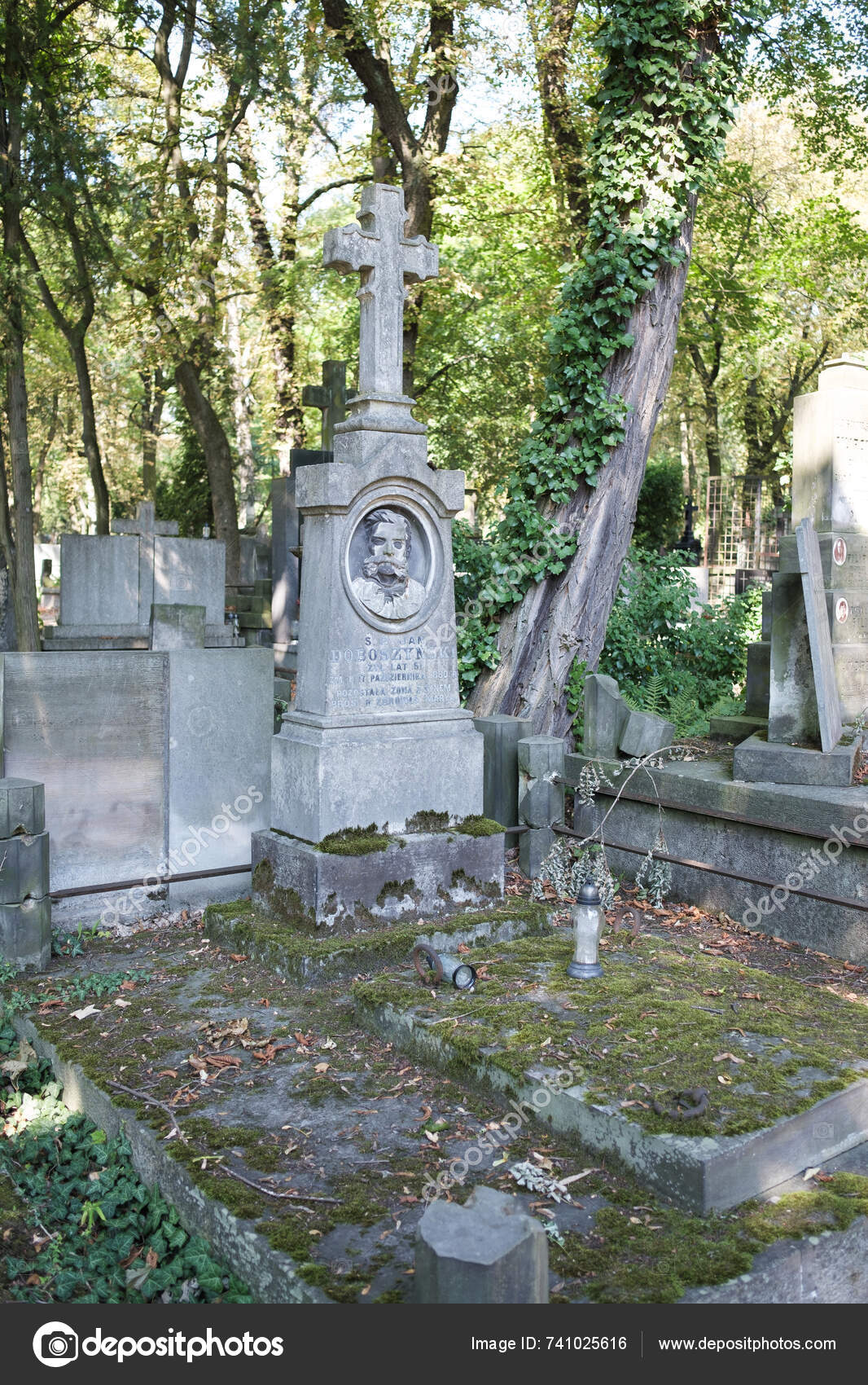 View Powazki Cemetery Warsaw Founded 1790 Most Famous Cemetery Poland ...