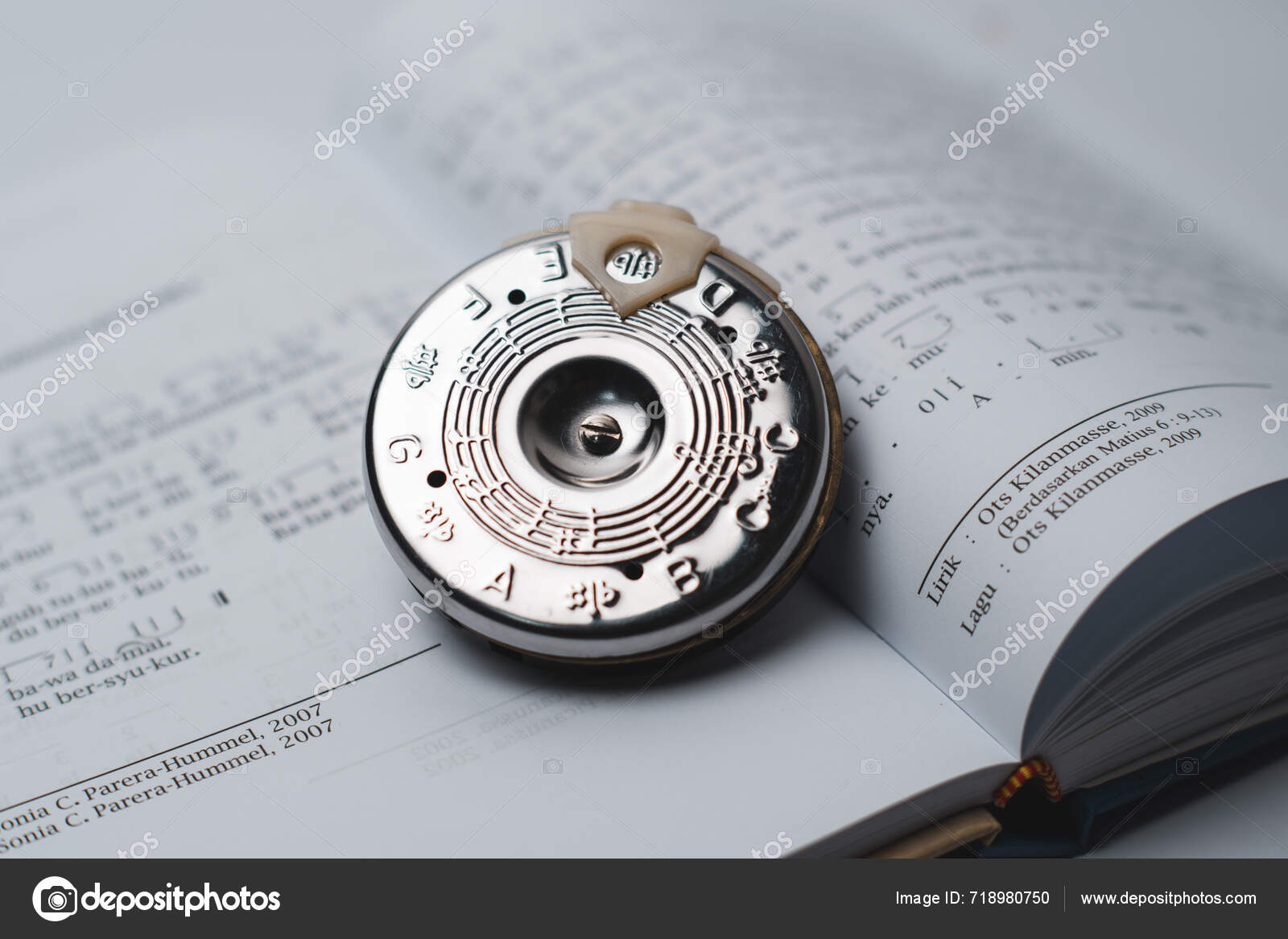 Indonesia May 2024 Tone Pitch Pipe Songbook — Stock Editorial Photo ...