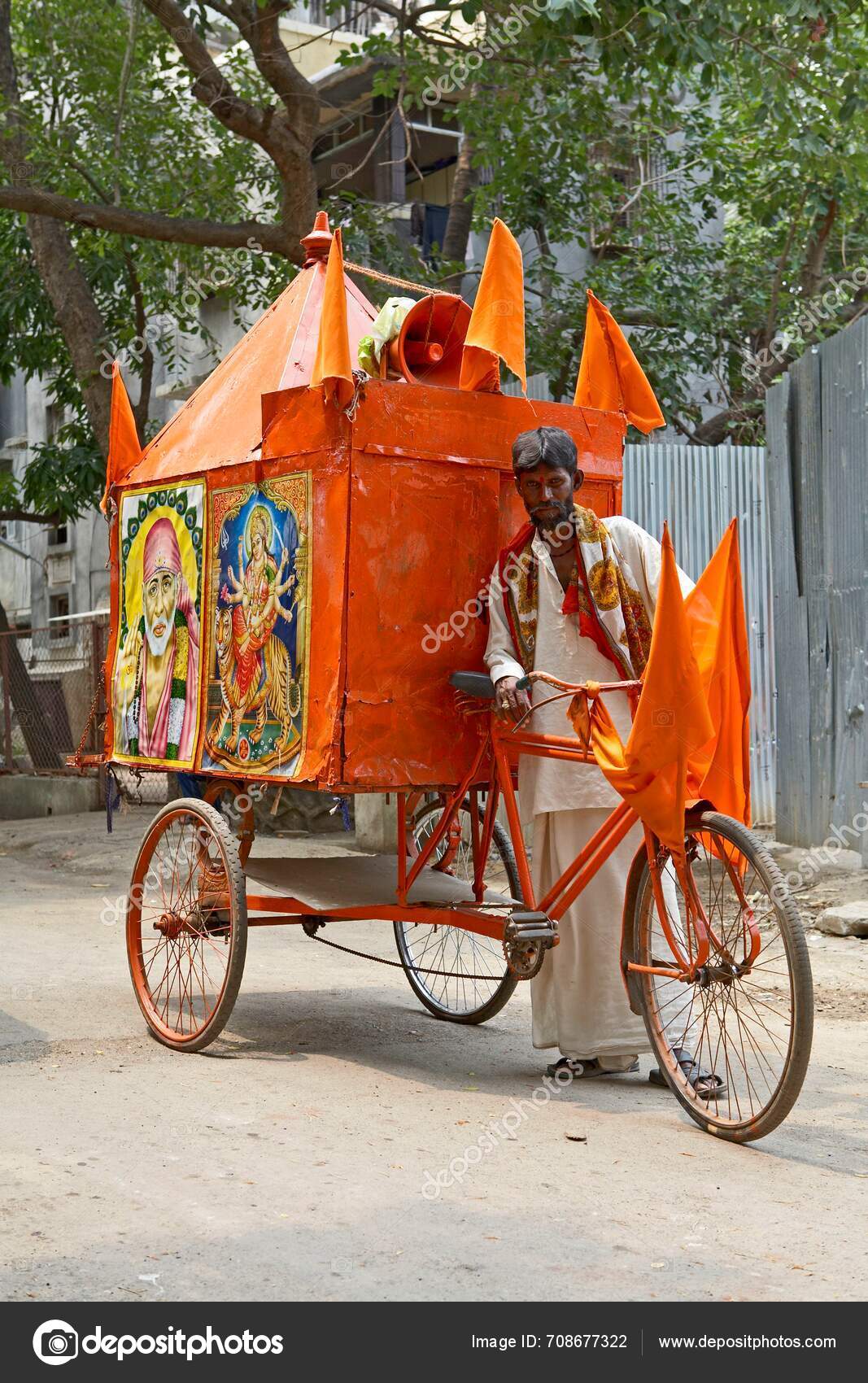 Travelling Shrine Placed Tricycle Images Shirdi Sai Baba Goddess Amba ...