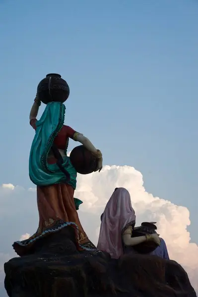 Prem mandir vrindavan images libres de droit, photos de Prem mandir ...