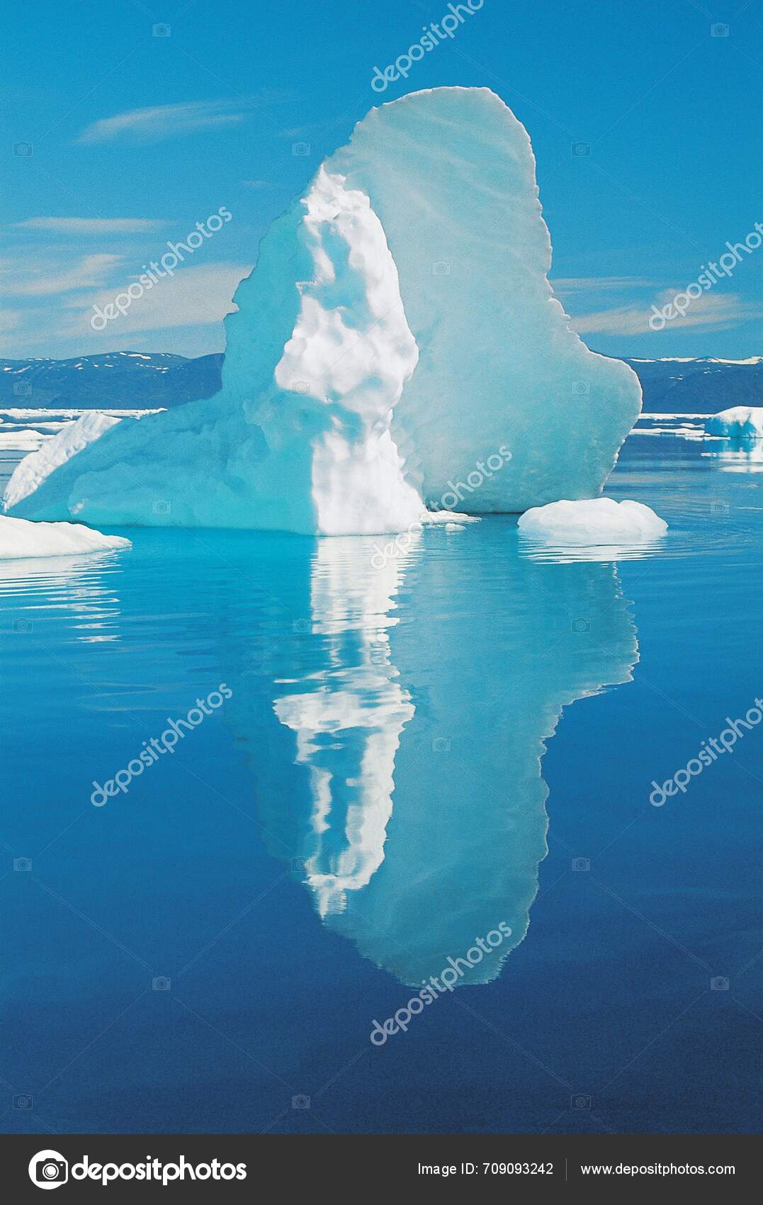 Floating Frozen Iceberg Cold Water Baffin Island Canada — Stock Photo ...