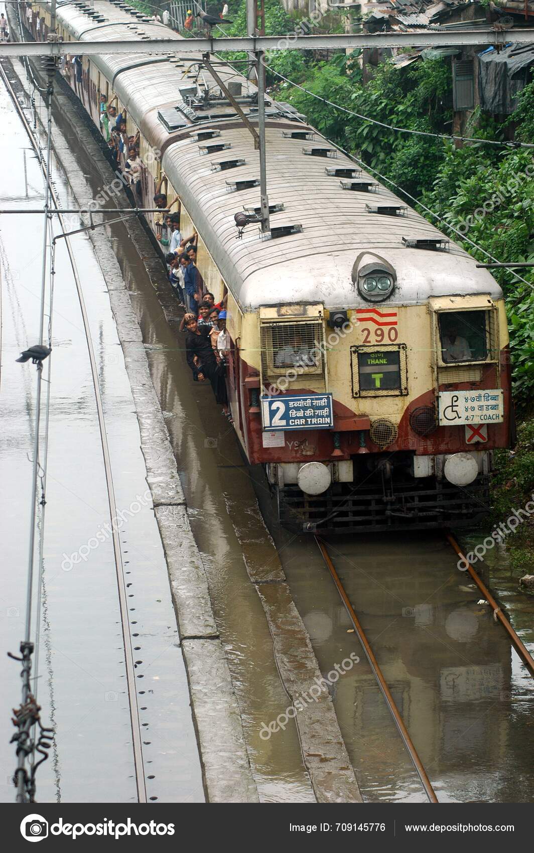 Local Train Pass Flooded Railway Tracks Caused Due Heavy Rain — Stock Editorial Photo © xyz ...