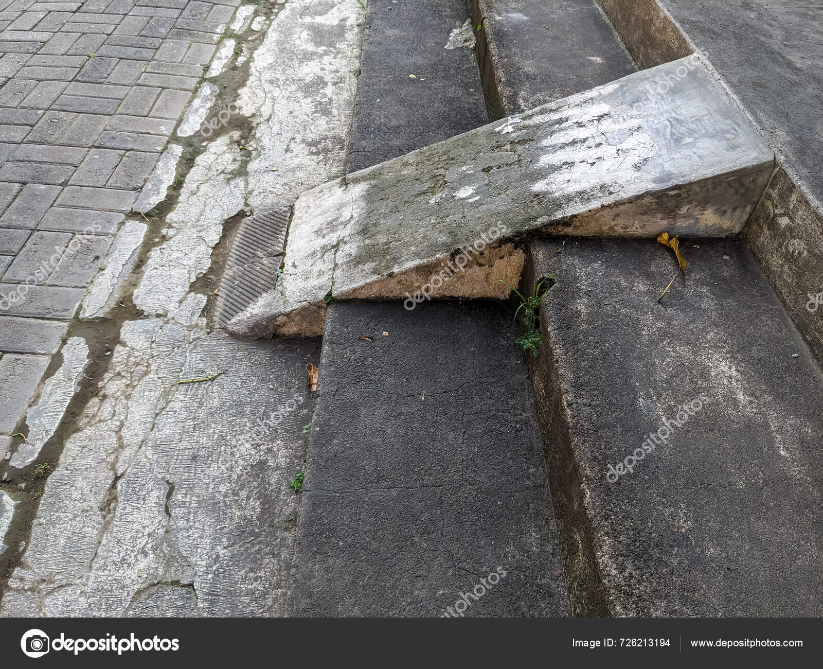 Gray Cement Stairs Cement Slide Steps Front House — Stock Photo © Photo ...