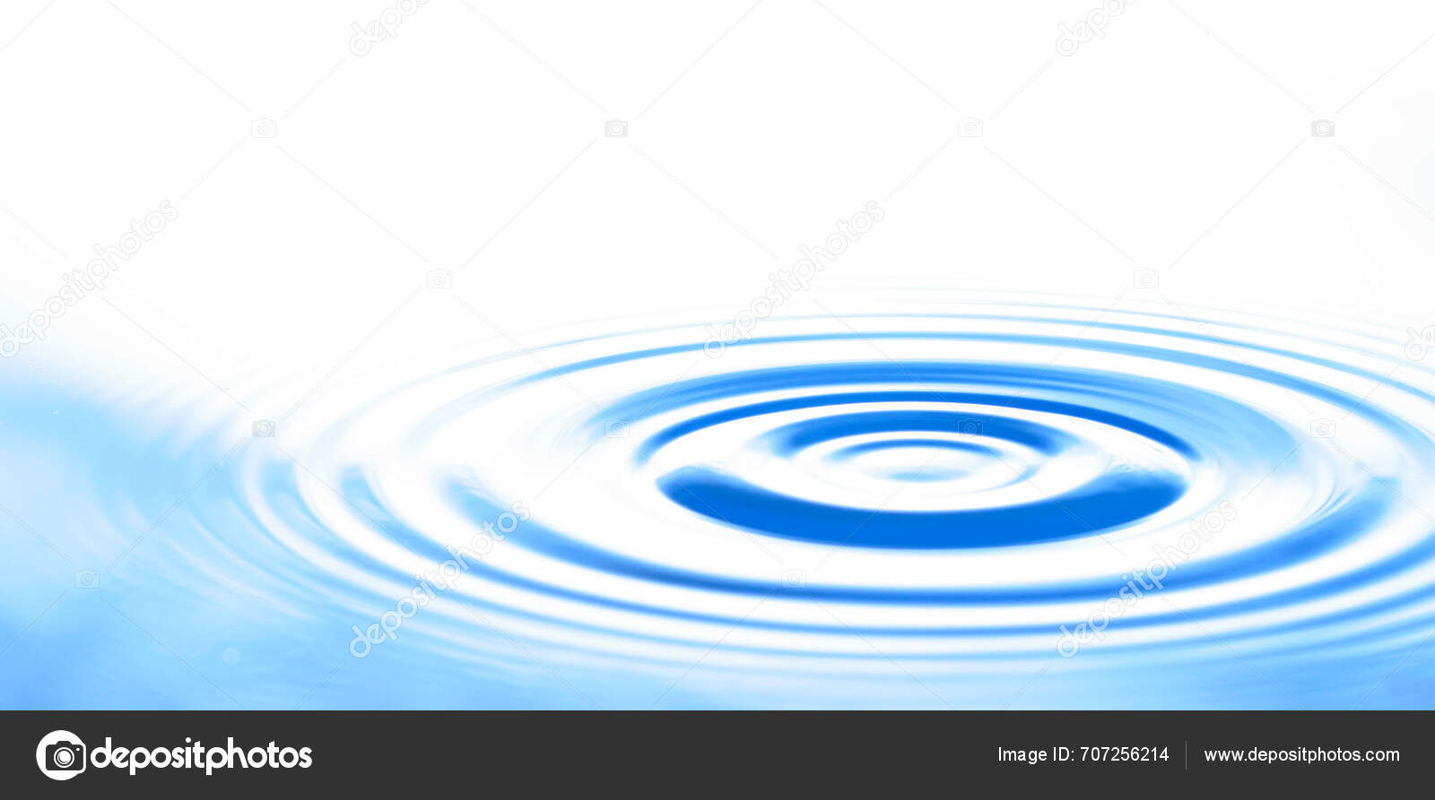 Drop Causes Circular Waves Water Surface — Stock Photo © mallinckrodt8 ...