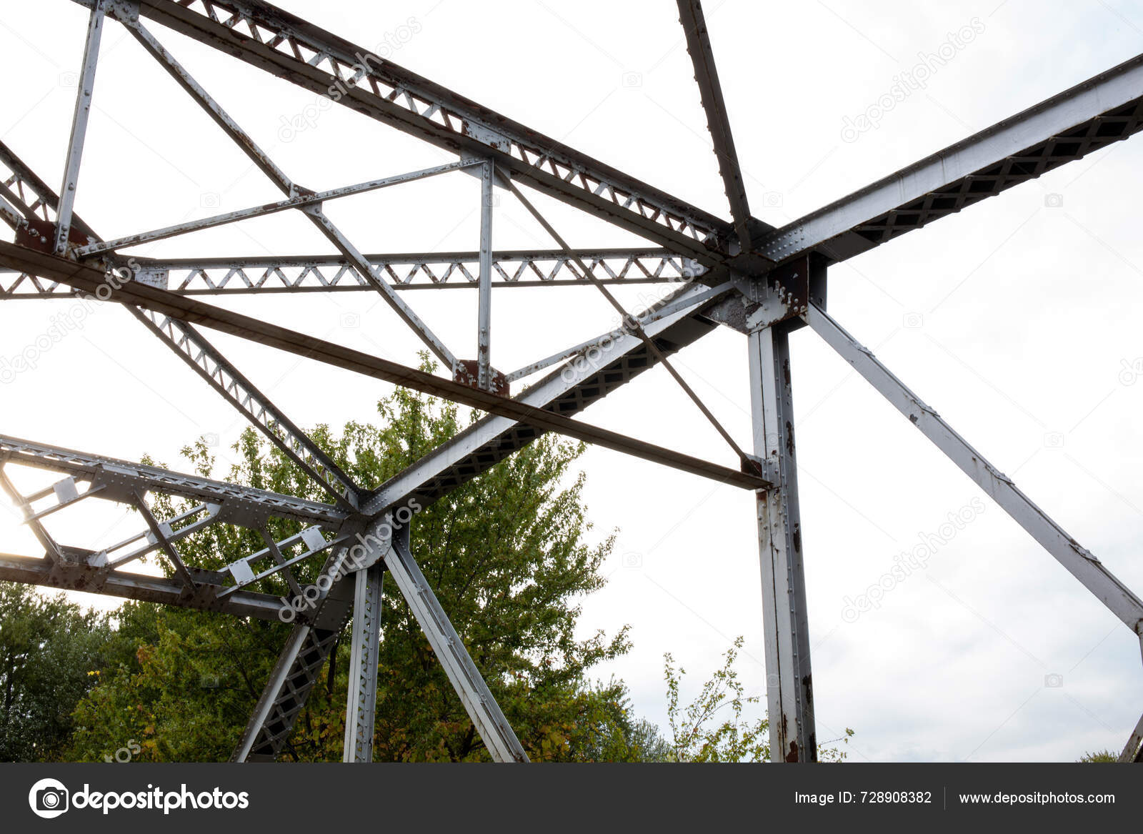 Old Abandoned Bridge Rust Metal Beams Steel Truss Bridge Design — Stock ...