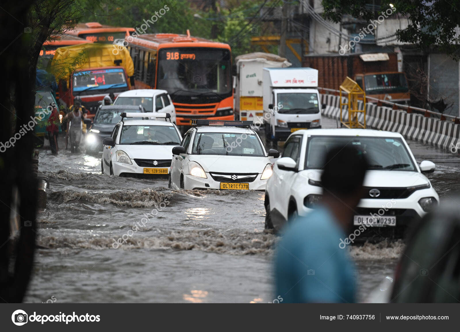 New Delhi India June 2024 Commuters Wade Water Logging Dabri — Stock ...