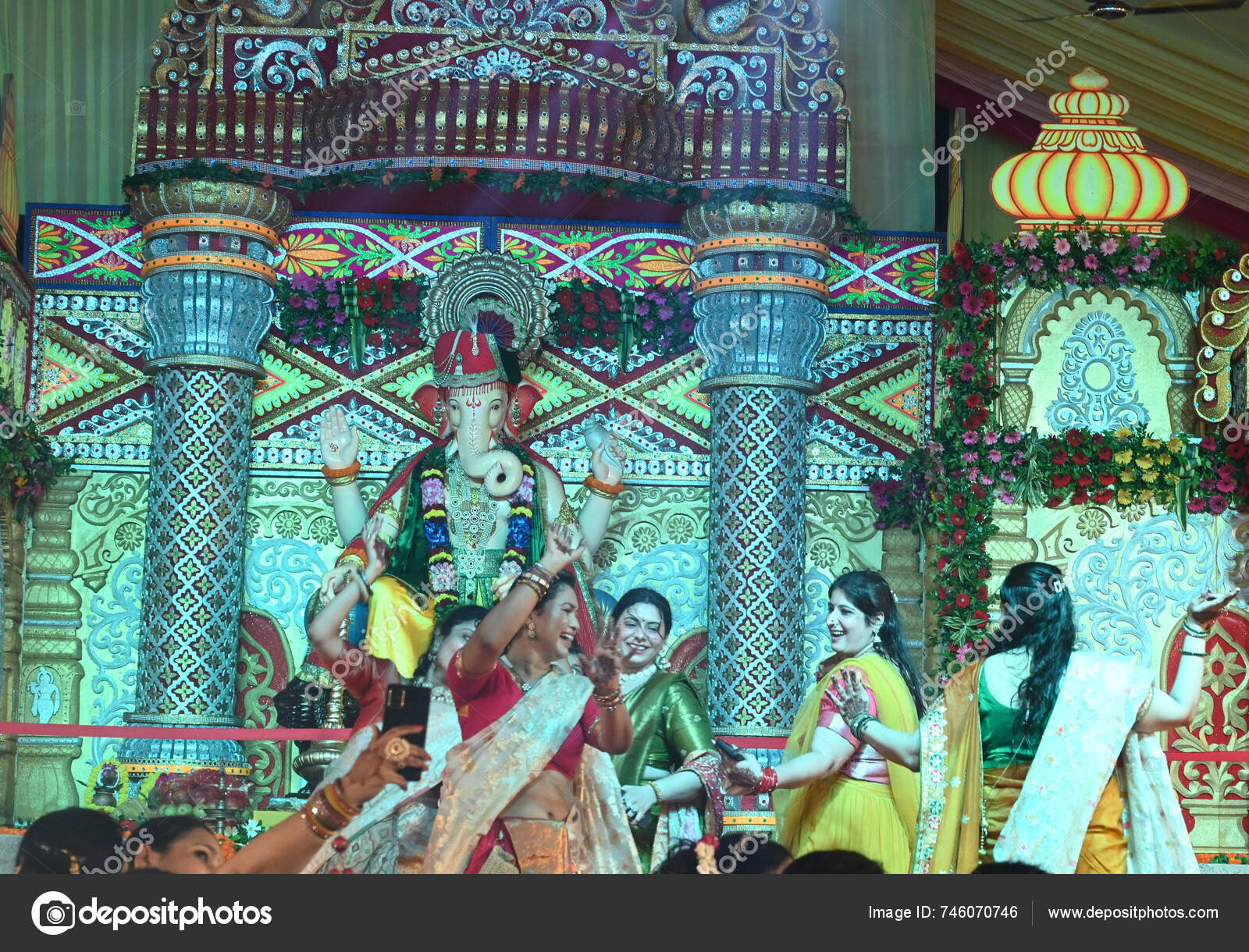 New Delhi India September 2024 Devotees Participate Shobha Kalash ...