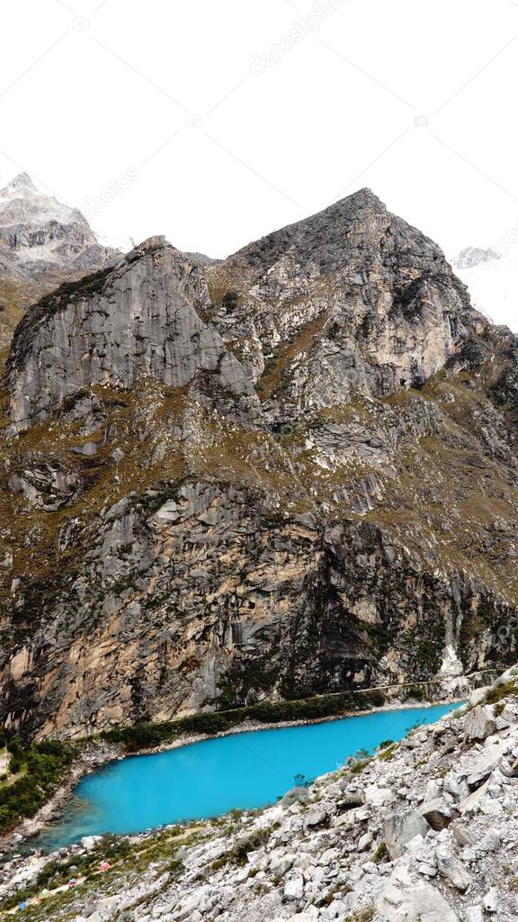 Lago Paron y la montaña que inspiraron el logo de Paramount Pictures en ...