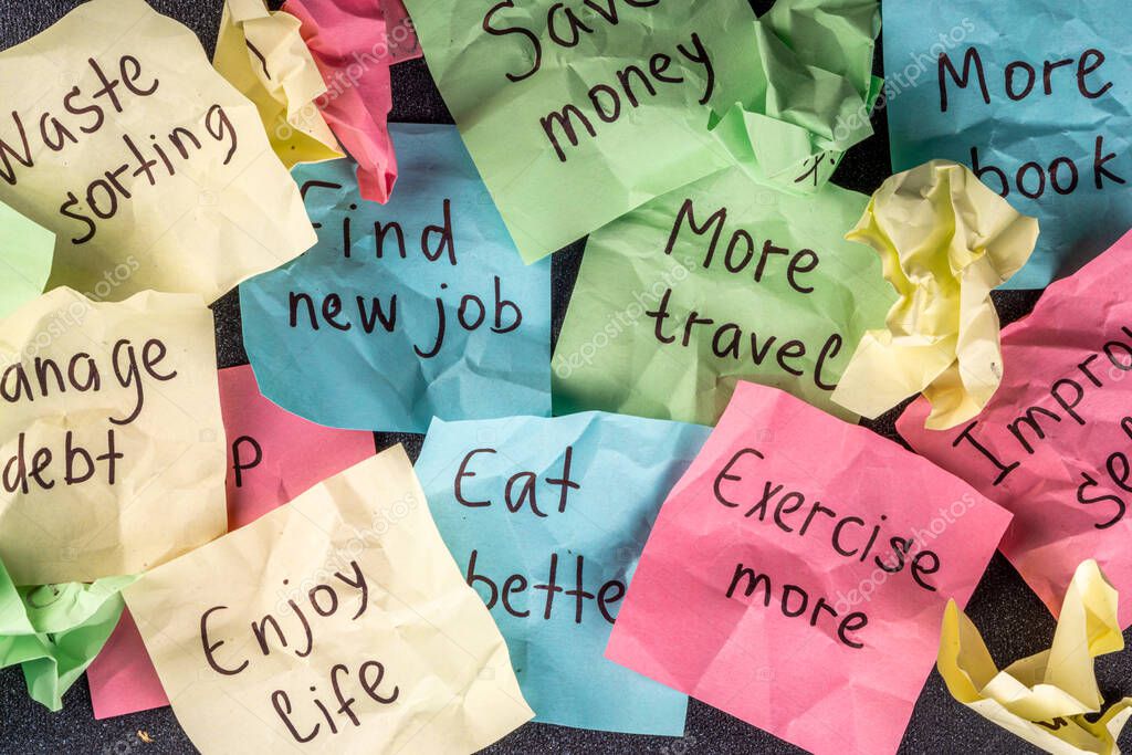 Objetivos de año nuevo o resoluciones sobre pegatinas de papel de ...