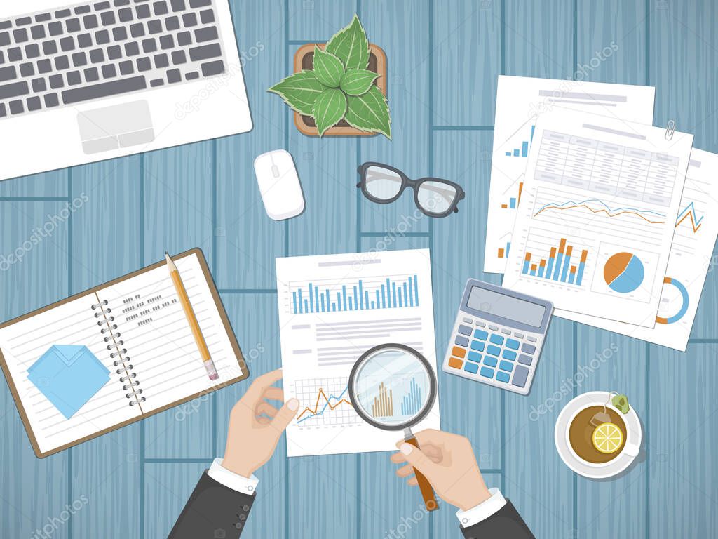 Conceptos De Auditoría Auditor De Empresas Inspecciona La Evaluación