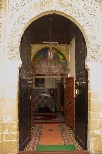 4,636,013 imágenes de Bravo noor arcade i libres de derechos ...