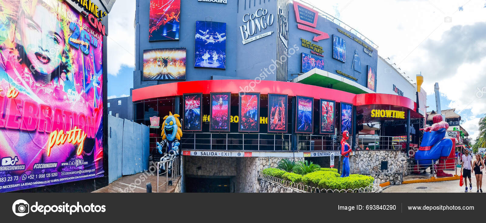 Mexico Cancun December 2023 Coco Bongo Building Show Disco Exterior ...