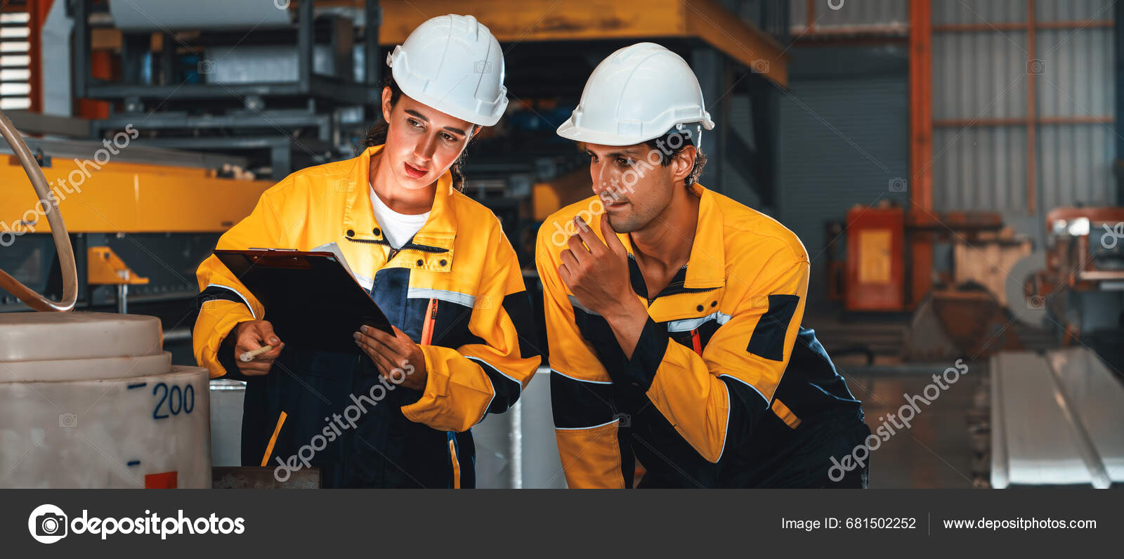 Professional Quality Control Inspector Conduct Safety Inspection Steel ...