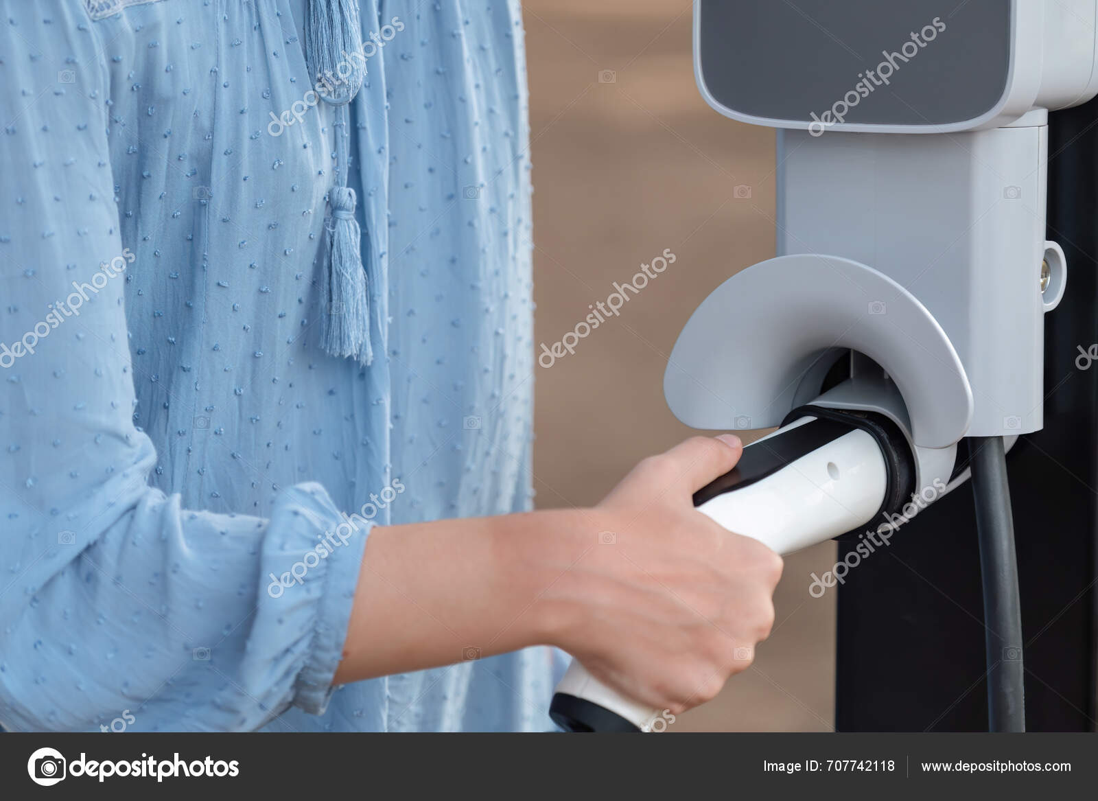 Hand Insert Charger Plug Electric Vehicle Recharge Car Battery Outdoor ...