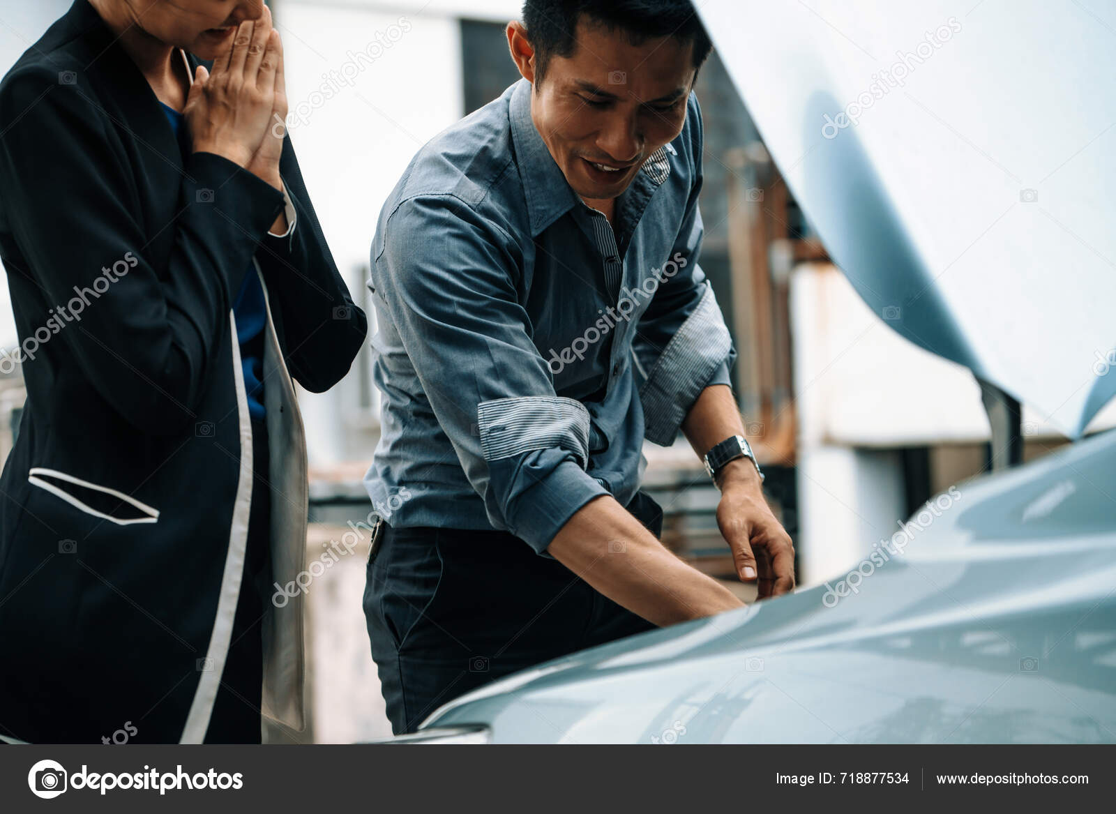 Man Help Woman Fix Car Problem Pop Car Hood Repair — Stock Photo ...